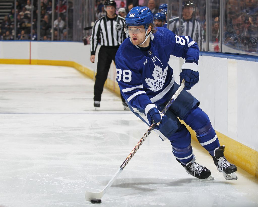 WILLIAM NYLANDER | アイスホッケーブランド‐SHERWOOD（シャーウッド）【日本公式サイト】