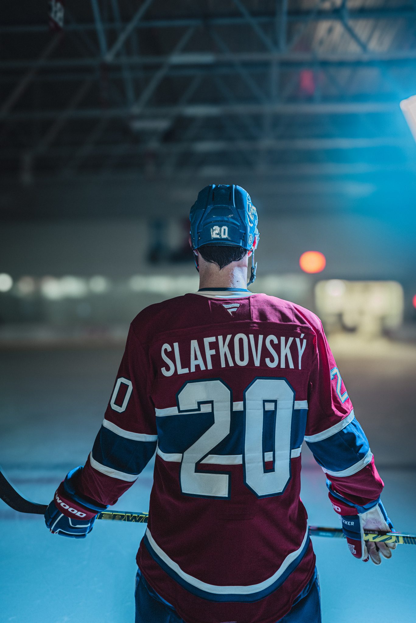 Juraj Slafkovsky | アイスホッケーブランド‐SHERWOOD（シャーウッド）【日本公式サイト】